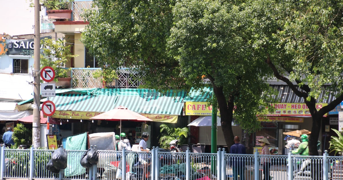 Nhiều đoạn kênh Nhiêu Lộc - Thị Nghè nhếch nhác vì rác thải | Báo Pháp ...