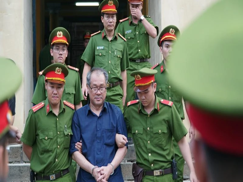 VNCB nói gì về 4.500 tỉ tăng vốn của Phạm Công Danh | Báo Pháp Luật TP ...