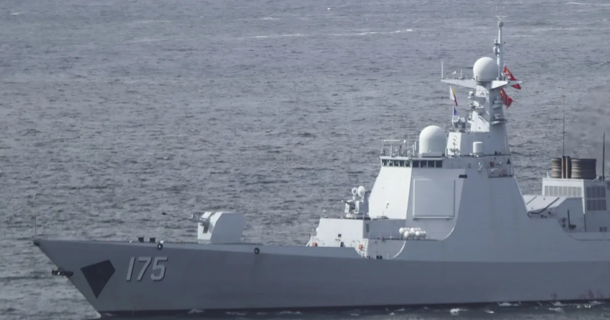 Thấy gì từ việc Trung Quốc muốn bán tàu khu trục tên lửa dẫn đường tiên tiến lớp Type 052D ...