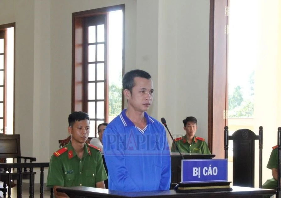 Cầm dao giết người từ chuyện chê dàn loa hát karaoke hát dở | Báo Pháp ...