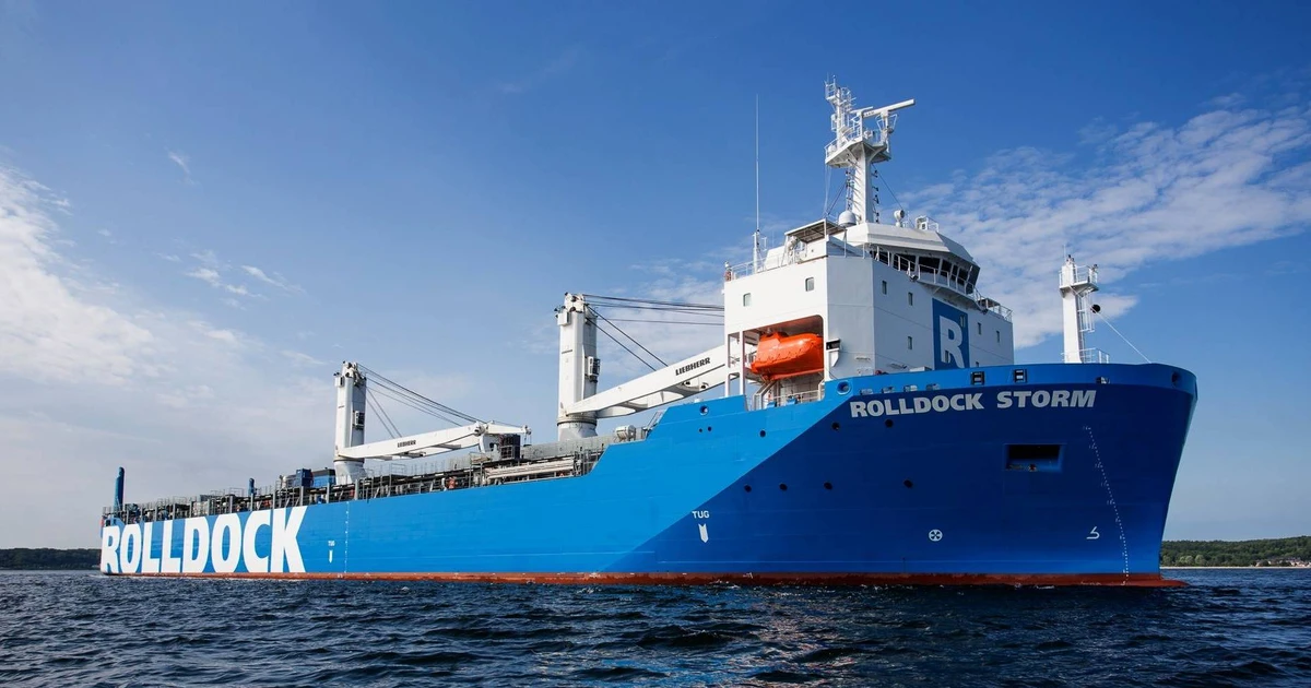 Nhận diện con tàu đưa tàu ngầm Đà Nẵng về Việt Nam | Báo Pháp Luật TP. Hồ Chí Minh