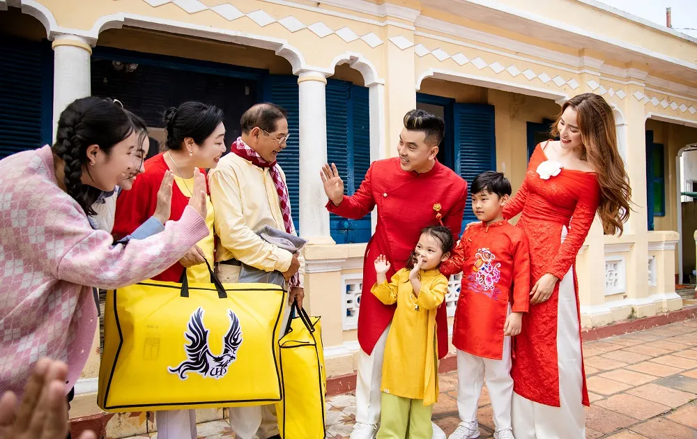 Ca sĩ Ưng Hoàng Phúc kết hợp cùng Á quân Rap Việt tung MV đón xuân | Báo Pháp Luật TP. Hồ Chí Minh