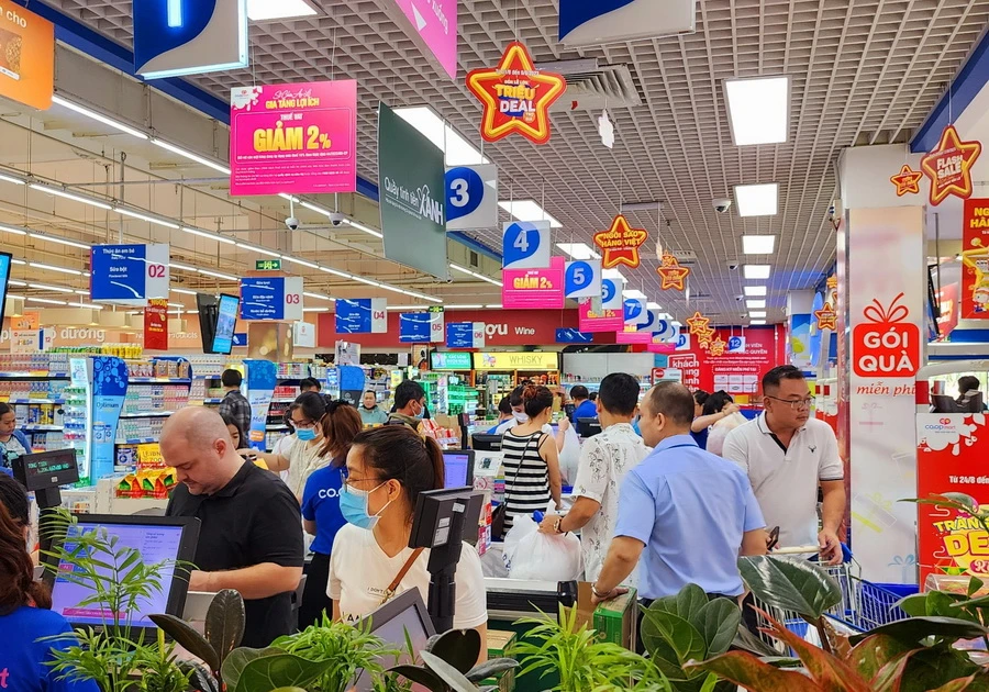 Co.opmart, Co.opXtra tăng lượng hàng, tăng khuyến mãi lễ 2-9 | Báo Pháp ...