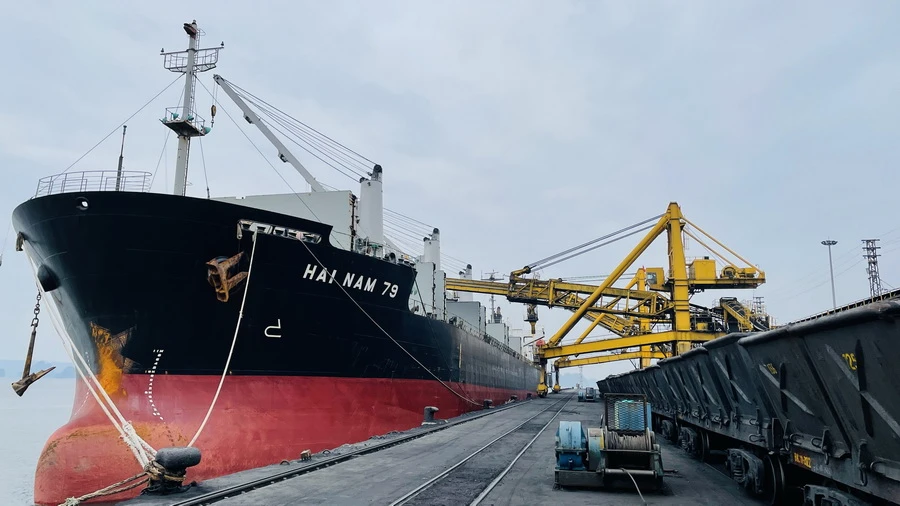 TKV: Nâng công suất mỏ, tạo đột phá mới trong ứng dụng 4.0 | Báo Pháp ...