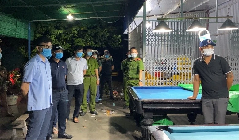 Hải Phòng: Xử lý tiệm bida mở cửa cho khách chơi giữa lúc dịch | Báo ...