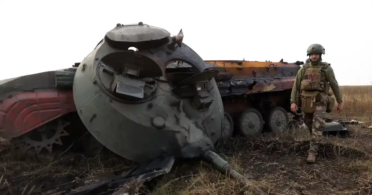 Nga Rút Quân Khỏi Tp Chiến Lược ở Donbass để Tránh Bị Ukraine Bao Vây