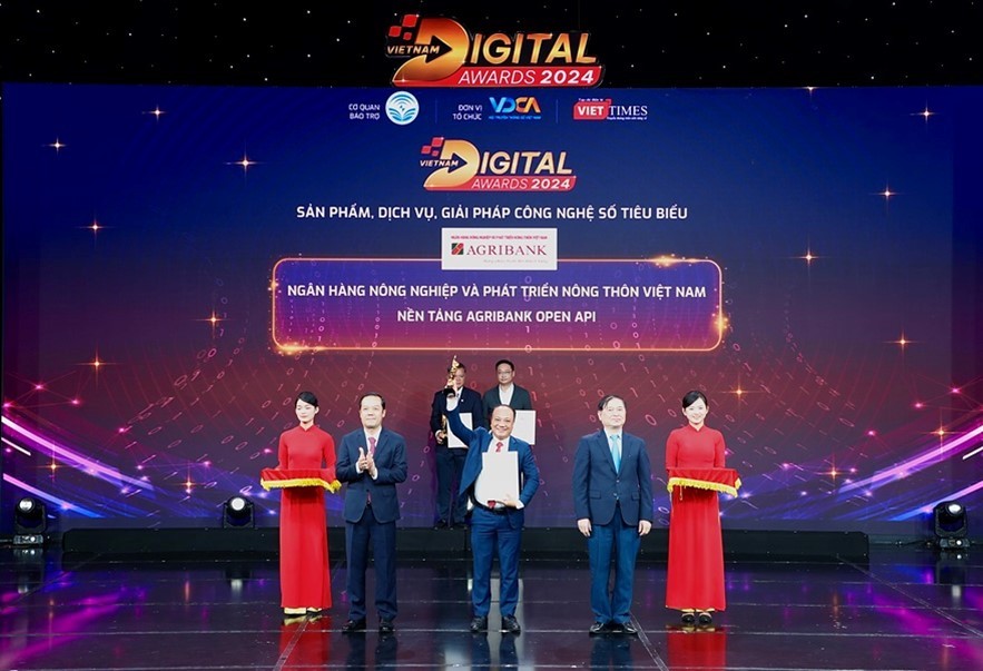 Nền tảng Agribank Open API được vinh danh tại Lễ trao Giải thưởng Chuyển đổi số Việt Nam 2024 ...