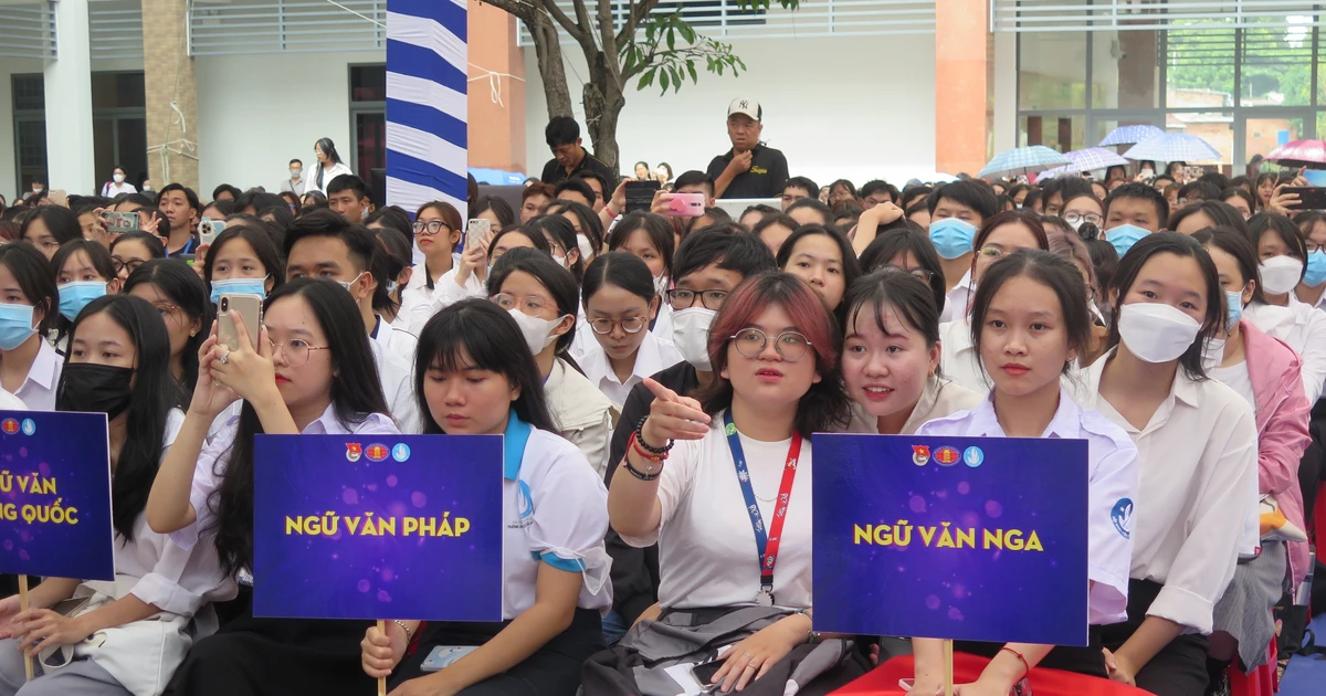 Trường ĐH KHXH&NV giải thích rõ hơn thông tin giảm học phí | Báo Pháp ...