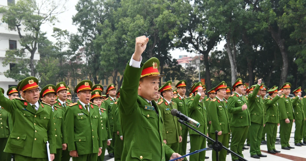 C04 thực hiện Lễ tuyên thệ đấu tranh với tội phạm ma tuý | Báo Pháp Luật TP. Hồ Chí Minh
