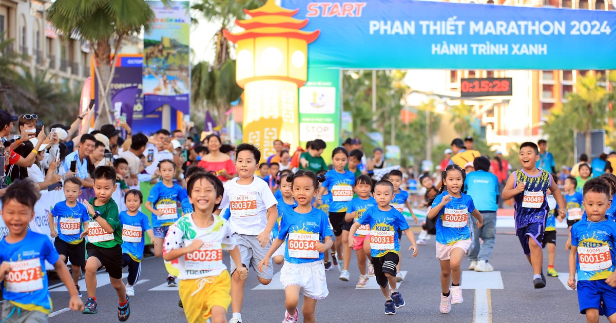 Độc đáo những bước chân tí hon trên đường đua Phan Thiết Marathon 2024 ...