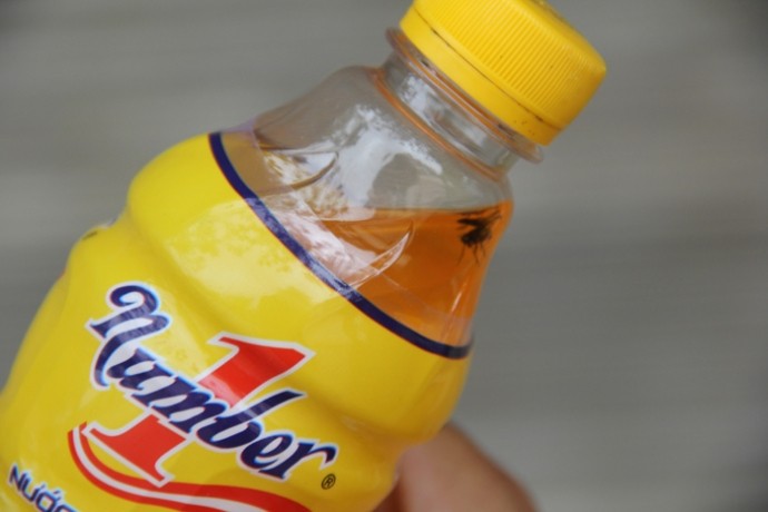 Thông tin tiếp vụ đòi đổi chai Number 1 có ruồi lấy 2.400 chai Number 1 ...