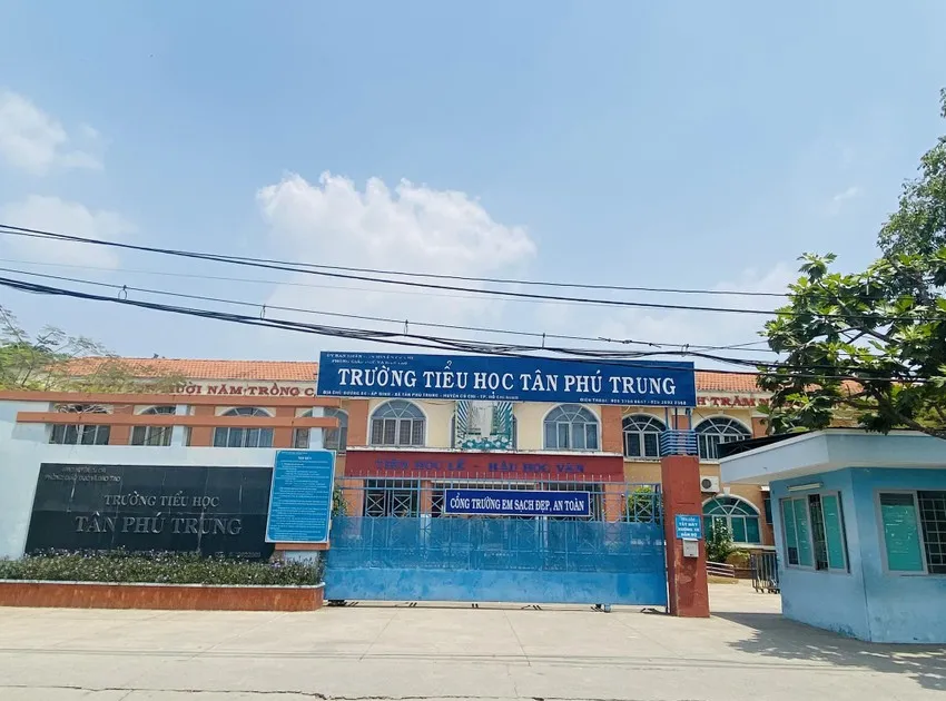 Hiệu trưởng Trường Tiểu học Tân Phú Trung bị cách chức vì gây thương tích cho HS | Báo Pháp Luật ...