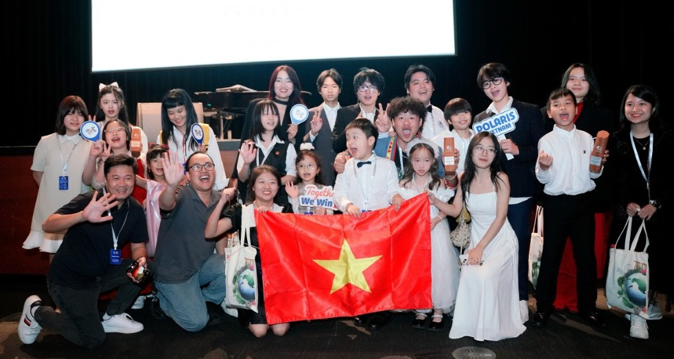 Học sinh lớp 1 của Việt Nam giành giải nhất tại cuộc thi Âm nhạc quốc ...