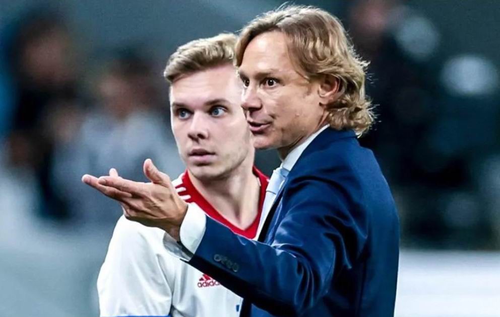 Danh sách sang Việt Nam của HLV Valery Karpin lại bị “ném đá”? | Báo ...