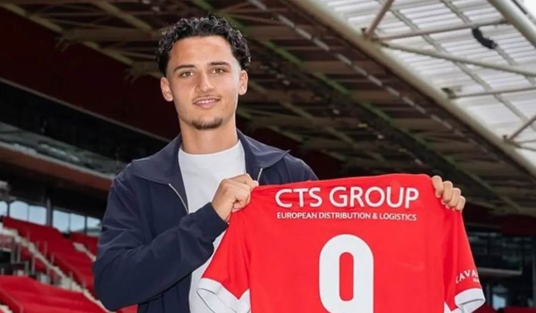 Tiền đạo D. Schepper- ông bà tôi người Indonesia, bố tôi sinh ra tại Hà ...