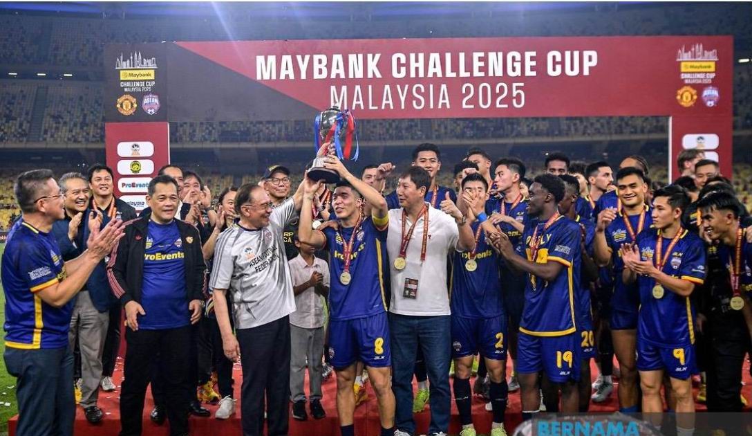 Fan đặc biệt của MU - Thủ tướng Anwar Ibrahim chúc đội trụ hạng mùa sau | Báo Pháp Luật TP. Hồ ...