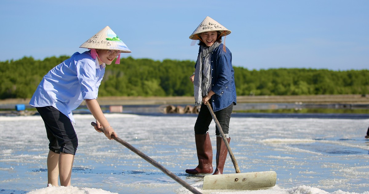 Phó Chủ tịch UBND TP.HCM: Làm du lịch phải giữ chân du khách ở lâu ...