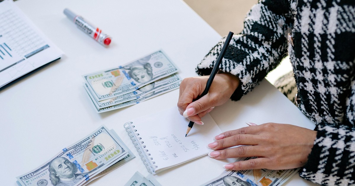 Giá đôla Mỹ trượt khỏi vùng đỉnh cao kỷ lục | Báo Pháp Luật TP. Hồ Chí Minh