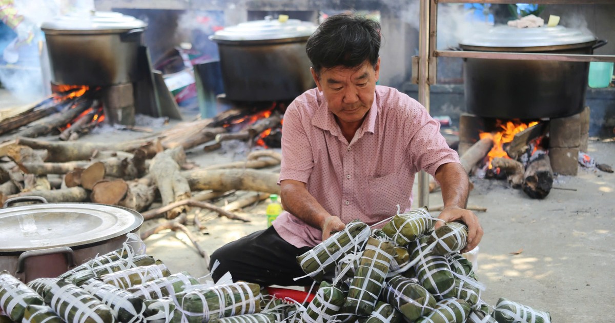 Từ bếp lửa hồng ở Thủ Đức, ngàn tấm lòng hướng về miền Trung | Báo Pháp ...