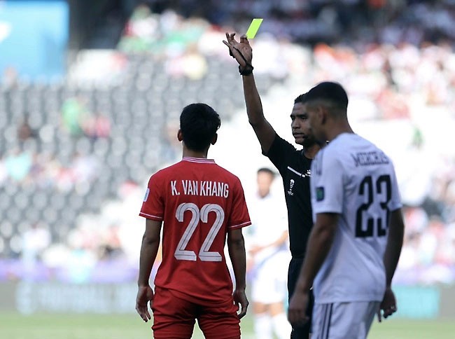 Trọng tài Malaysia là “khách quen” ở V-League có nặng tay với đội Việt ...