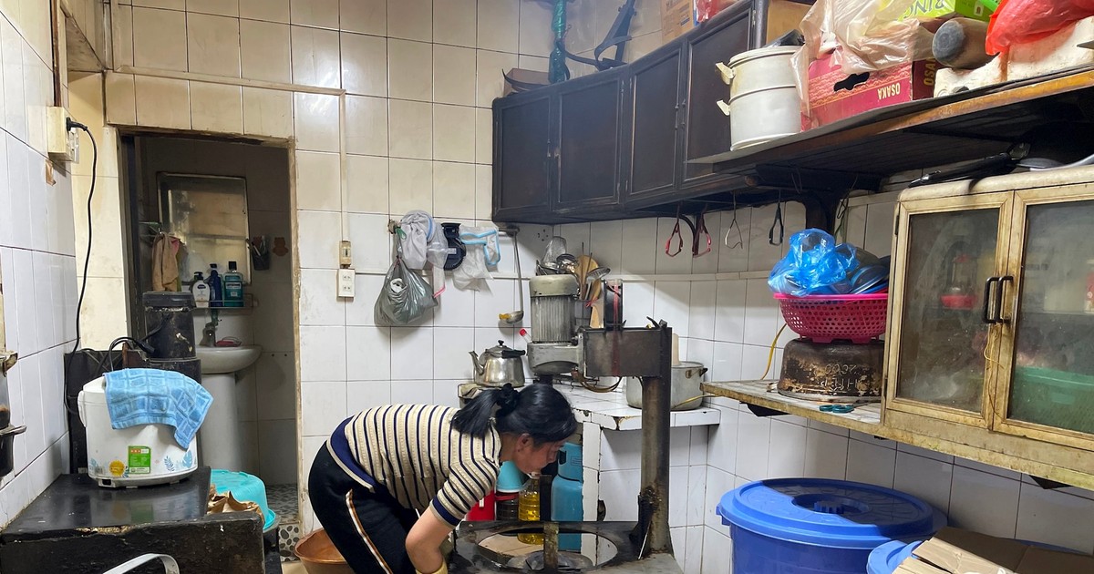 Tạm đình chỉ cơ sở sản xuất bánh cốm gia truyền Nguyên Ninh | Báo Pháp ...