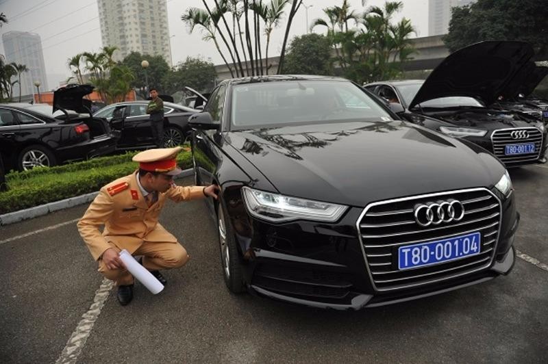 Ngắm dàn xe 'khủng' phục vụ hội nghị CLV-10 | Báo Pháp Luật TP. Hồ Chí Minh