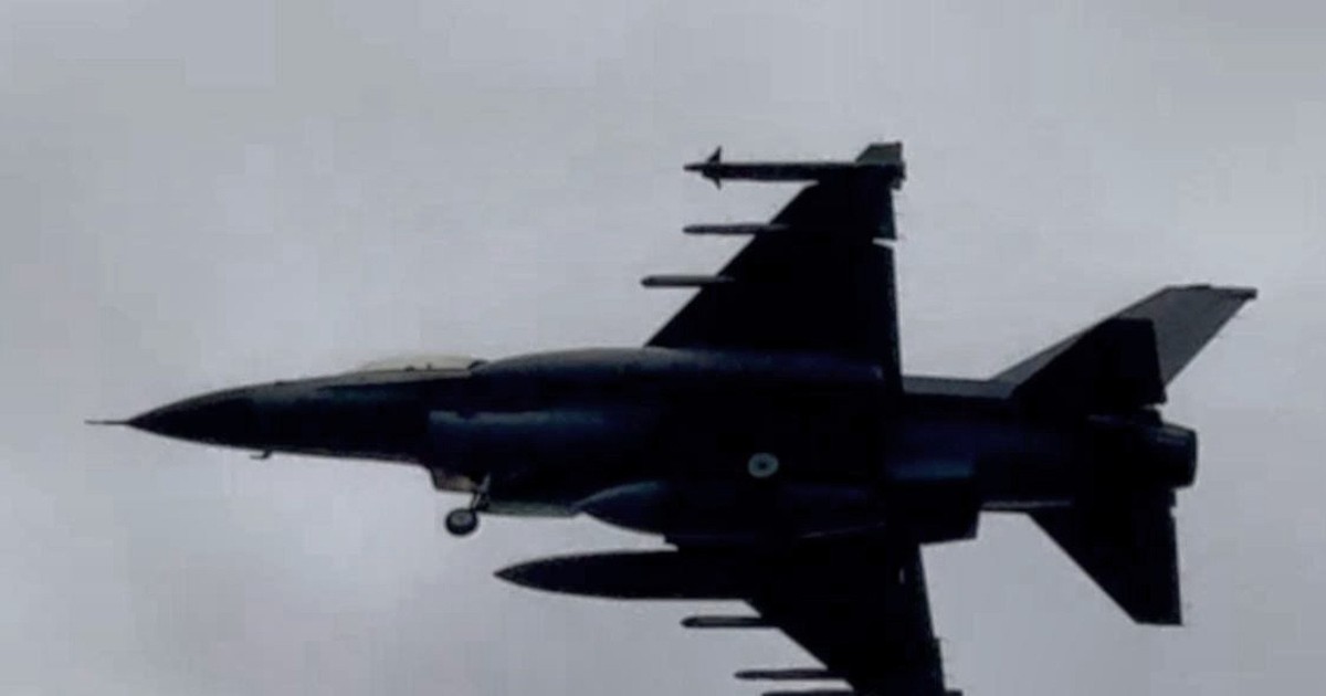 Tỉ phú Nga thưởng hậu hĩnh 12 quân nhân bắn rơi tiêm kích F-16 Ukraine | Báo Pháp Luật TP. Hồ ...