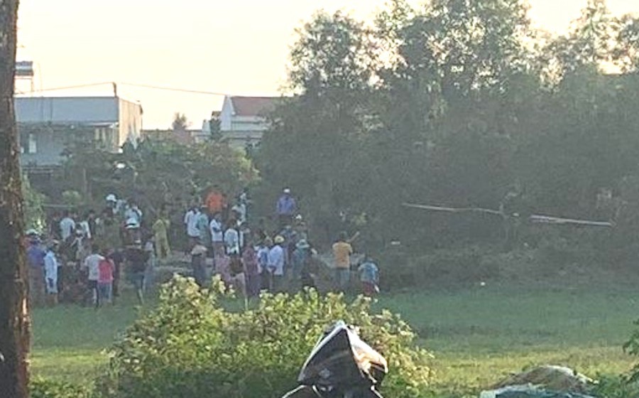 Đang đi đào dế thì tá hỏa phát hiện bộ xương người trong rừng keo | Báo ...