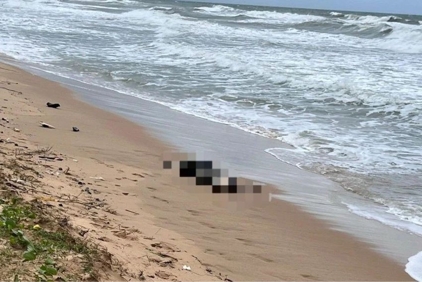 1 phần thi thể nữ đang phân huỷ trôi vào bờ biển | Báo Pháp Luật TP. Hồ ...