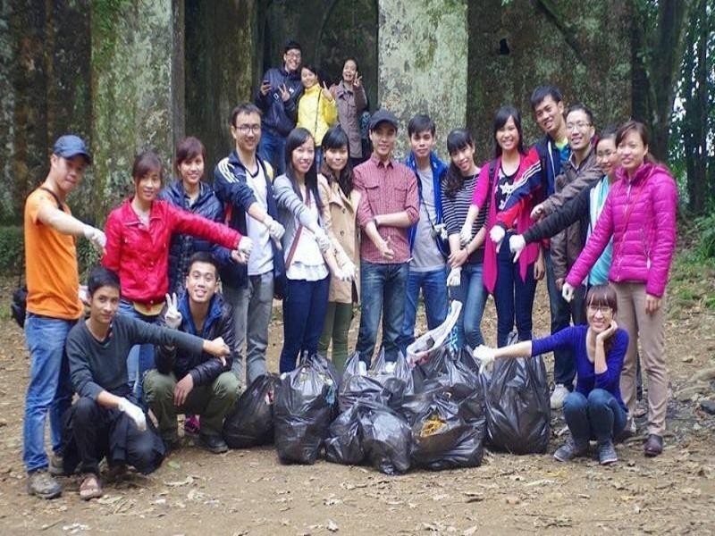 Thú vị trào lưu 'thách thức dọn rác' gây bão mạng thế giới | Báo Pháp ...