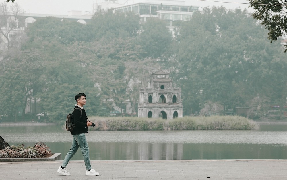 Ca sĩ được NSND Quang Thọ dìu dắt ra MV về Hà Nội | Báo Pháp Luật TP ...