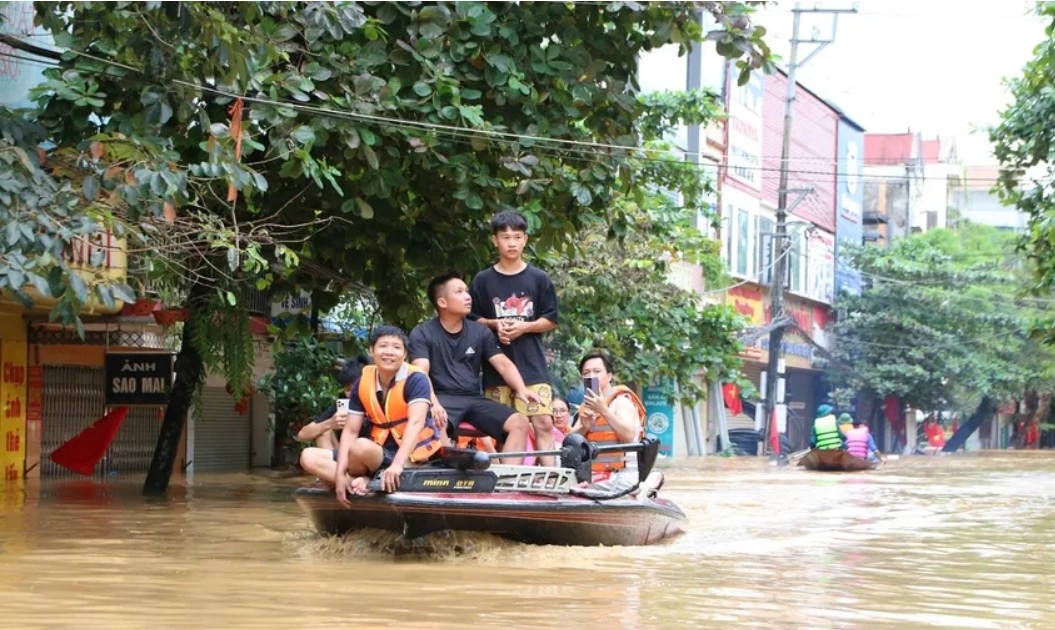 Tập đoàn Vingroup hỗ trợ khẩn cấp 500 tỉ đồng cho đồng bào bị thiệt hại ...