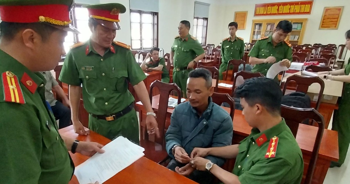 Khai thác hơn 6 ngàn khối cát trên sông Đạ Cho Mo | Báo Pháp Luật TP ...