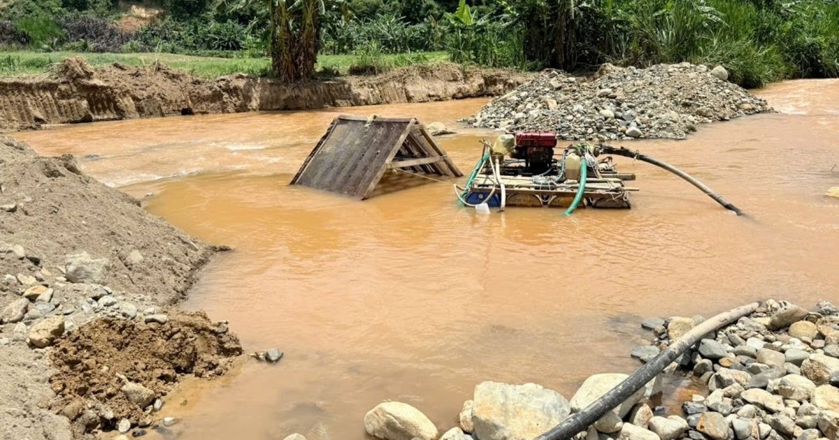CSGT đường thuỷ Lâm Đồng phát hiện vụ khai thác cát lậu quy mô lớn ...