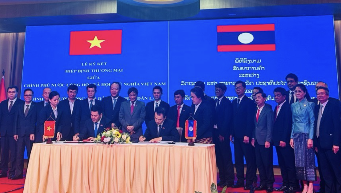 Chính thức ký Hiệp định thương mại Việt Nam - Lào mới | Báo Pháp Luật ...