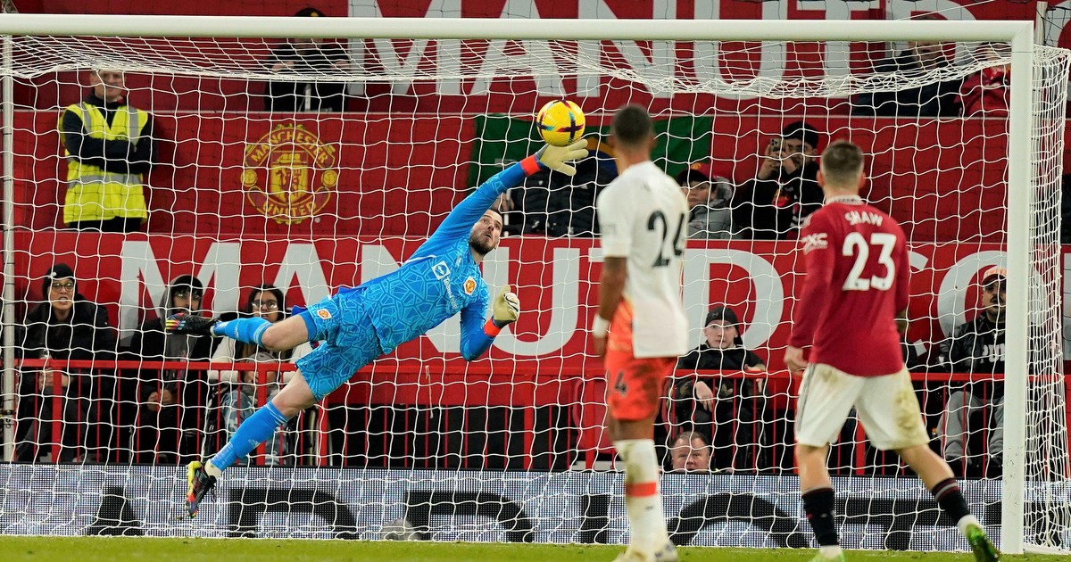 Chelsea và Newcastle đều cần chiêu mộ thủ môn David de Gea | Báo Pháp ...