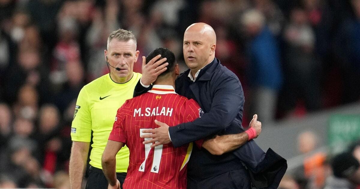 HLV Arne Slot nói thẳng về tình trạng của Salah | Báo Pháp Luật TP. Hồ ...