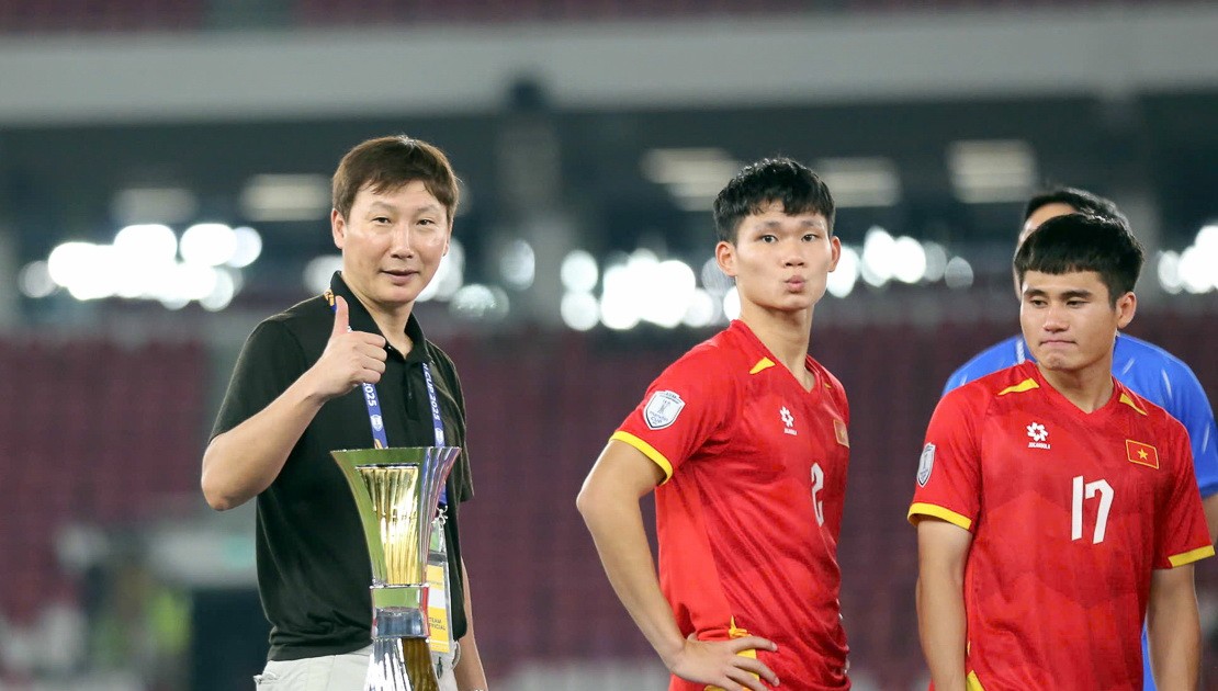 Báo Hàn Quốc lên tiếng về chiến công của HLV Kim Sang-sik | Báo Pháp ...