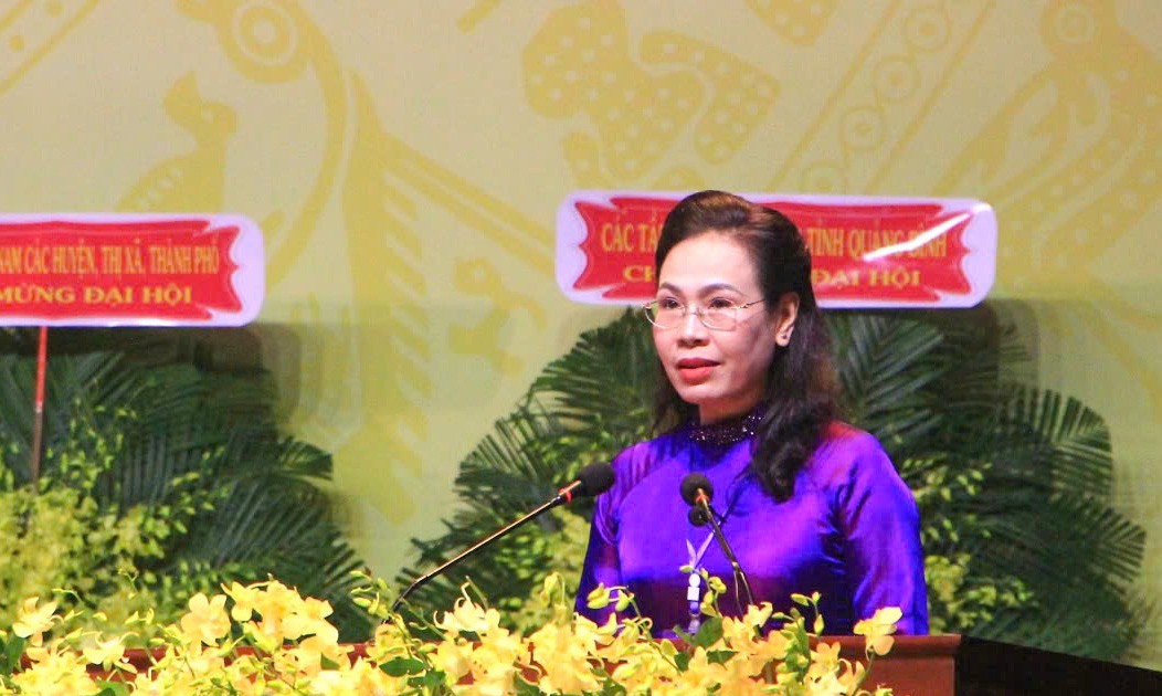 Bà Phạm Thị Hân tái đắc cử chức Chủ tịch UBMTTQ Việt Nam tỉnh Quảng Bình | Báo Pháp Luật TP. Hồ ...