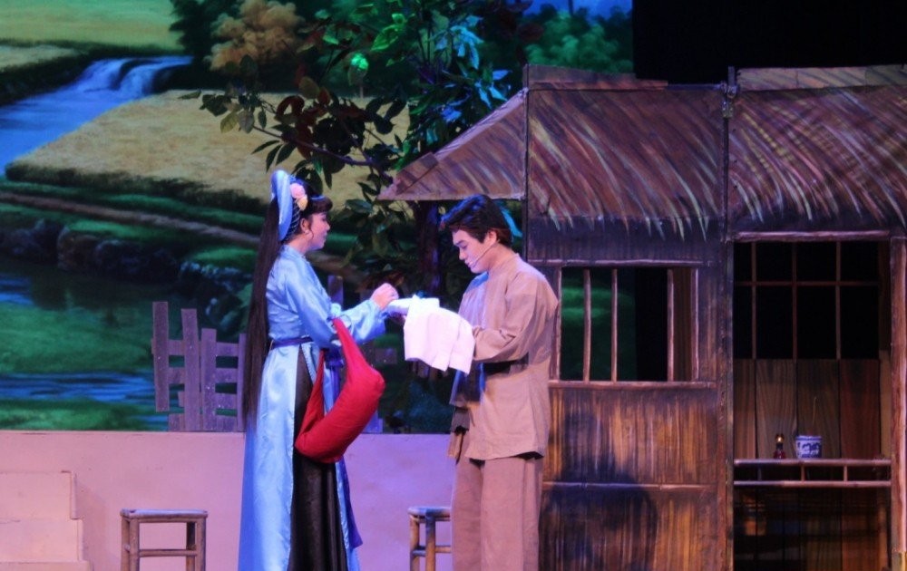 Đưa cải lương Bên cầu dệt lụa đến gần với công chúng | Báo Pháp Luật TP ...