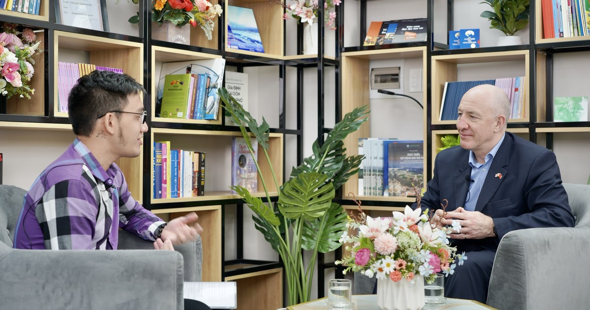 Cựu Đại sứ Anh Mark Kent gợi ý cách Việt Nam thu hút đầu tư nước ngoài ...