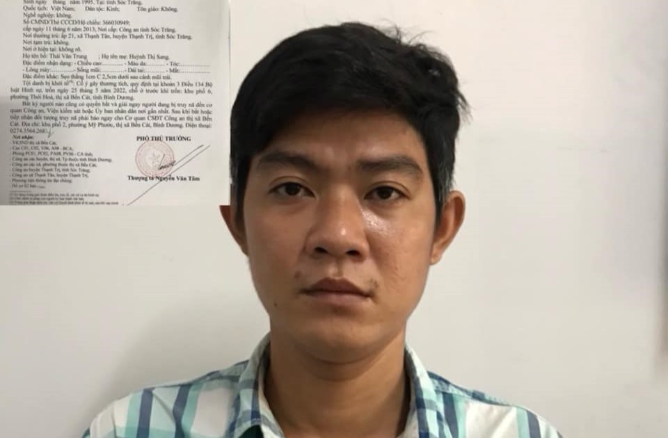 Bị nhắc vì nẹt pô xe máy gây ồn, dùng dao tấn công rồi bỏ trốn | Báo ...