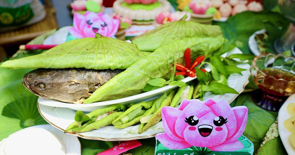Thèm chảy nước miếng với các món ăn từ sen tại Lễ hội Sen Đồng Tháp ...