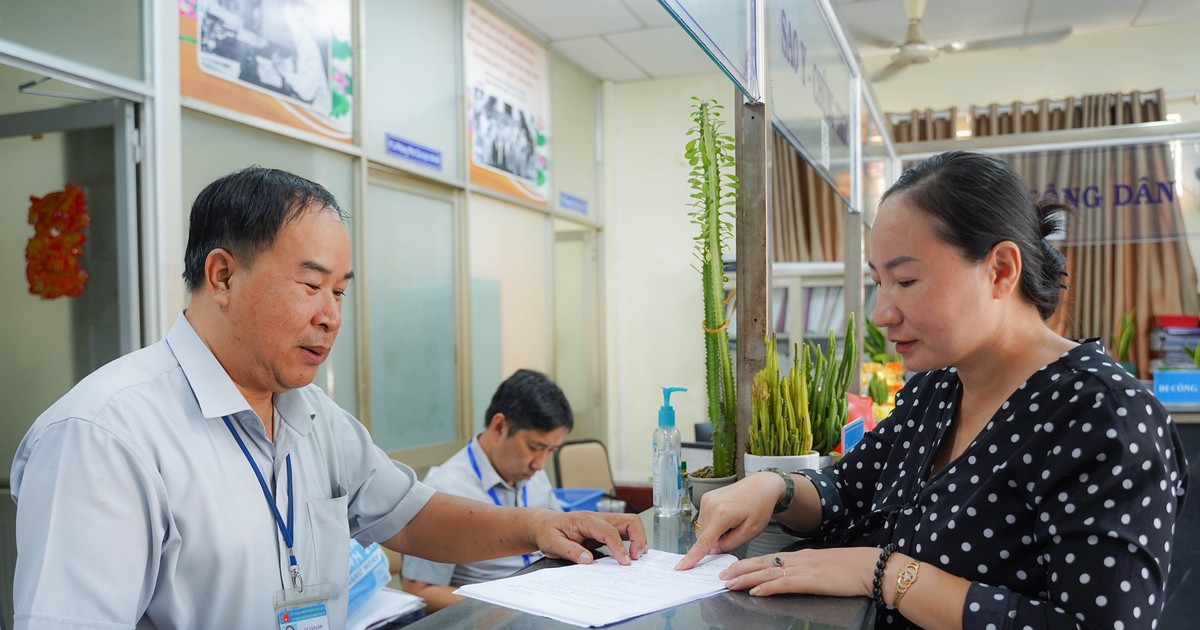 Hoàn thành tốt nhiệm vụ trở lên, cán bộ TP.HCM mới được chi thu nhập tăng thêm | Báo Pháp Luật ...