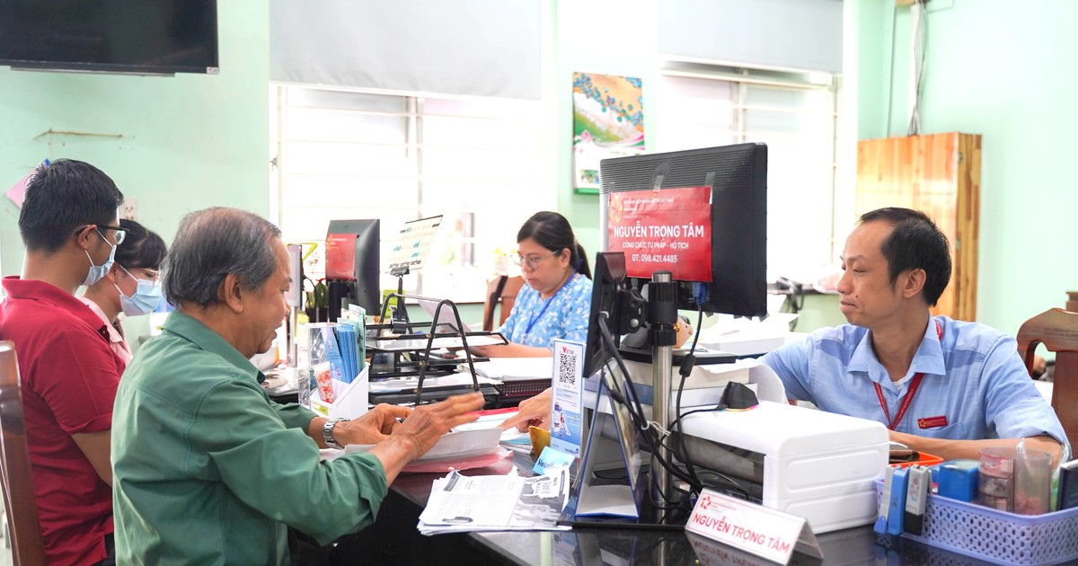 TP.HCM tìm cách giúp cán bộ dôi dư tiếp tục làm việc tại doanh nghiệp ...