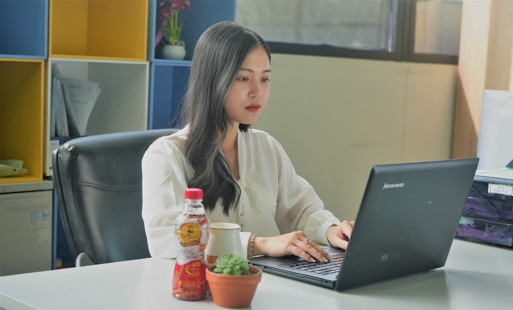 Người trẻ nâng cấp visual thật tươi mát, sẵn sàng đón hè | Báo Pháp ...