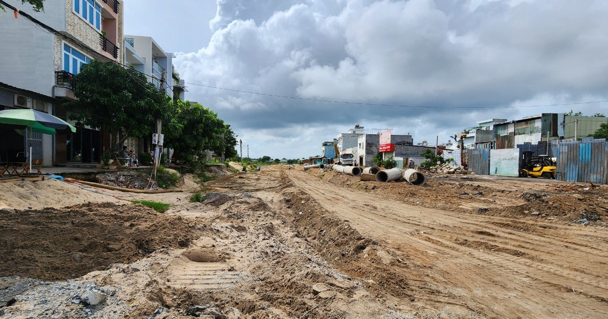 Vũng Tàu: Nâng mặt đường Hàng Điều để giúp nhà dân bớt cheo leo | Báo Pháp Luật TP. Hồ Chí Minh