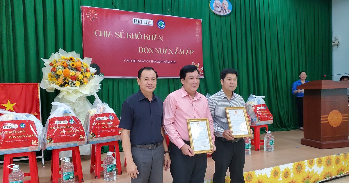 Chia sẻ khó khăn - Đón Xuân ấm áp: Hỗ trợ quà Tết cho người dân khó ...