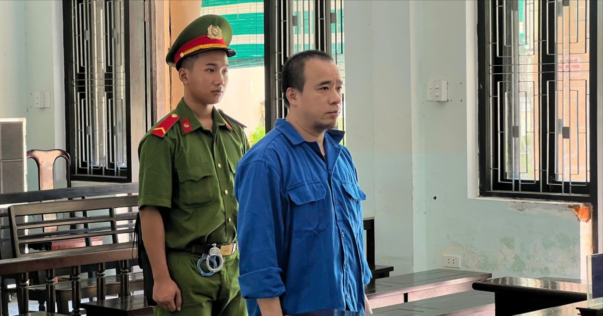 Lãnh 6 tháng tù vì cất viên đạn được tặng làm kỷ niệm | Báo Pháp Luật ...