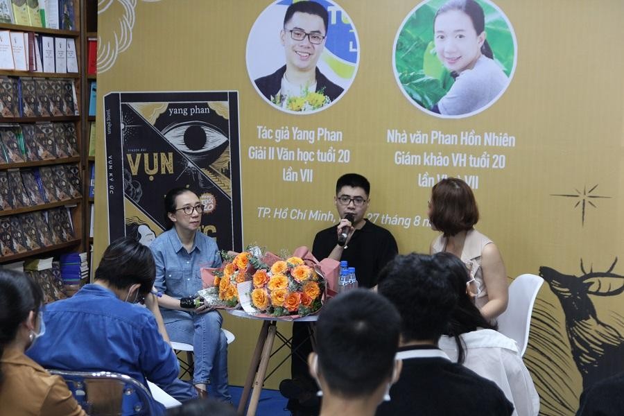 Nhà văn Phan Hồn Nhiên và tác giả Yang Phan lan toả tình yêu văn chương | Báo Pháp Luật TP. Hồ ...